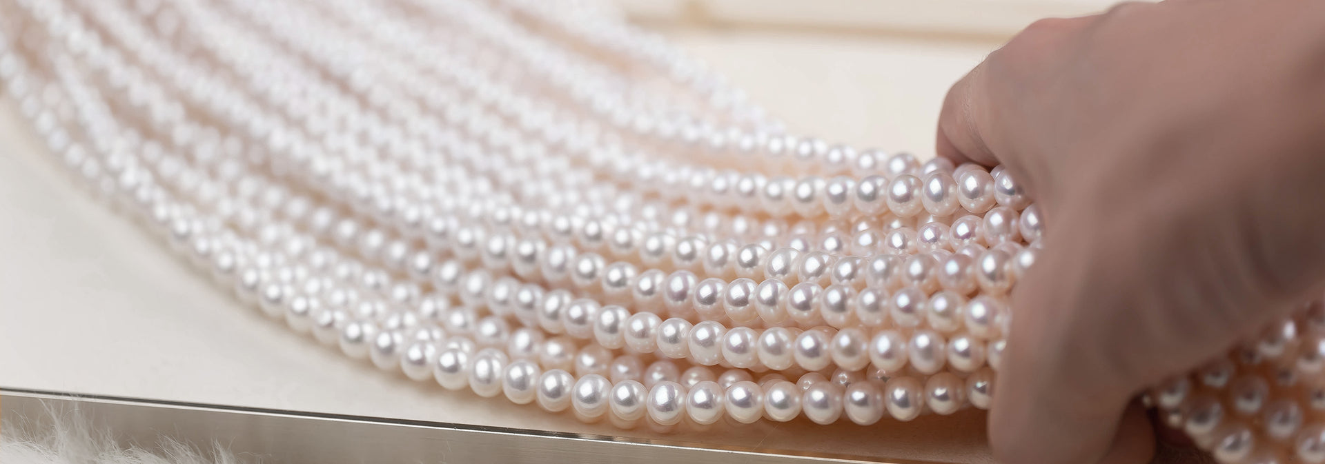 Pearl Wholesale – PEARLY LUSTRE